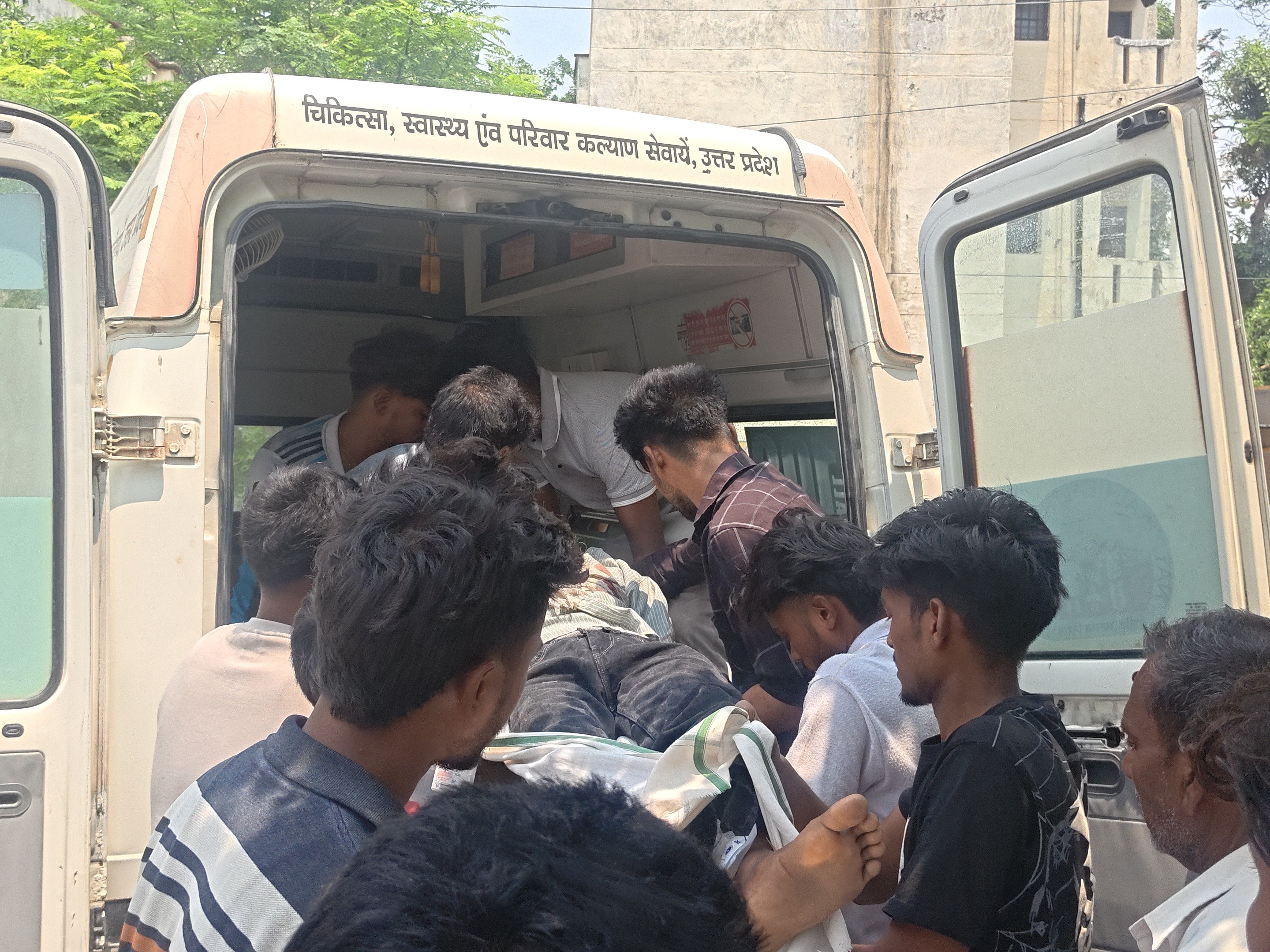 Rani pur Expressway Accident | NCC Cadet Injured