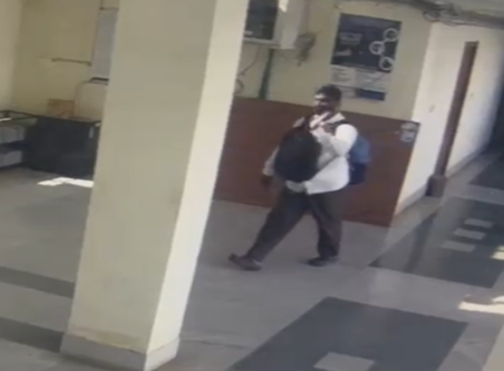 IIIT Raipur Laptop Theft | Student Disguise, 10 Laptops Stolen, CCTV ...