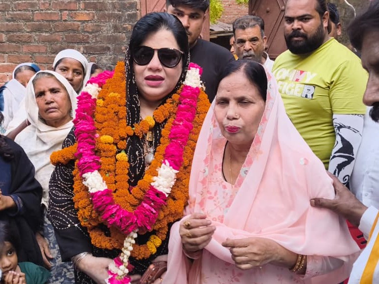 Badaun Interlocking Road Inaugurated | Rs 14 Lakh Project By Fatma Raza