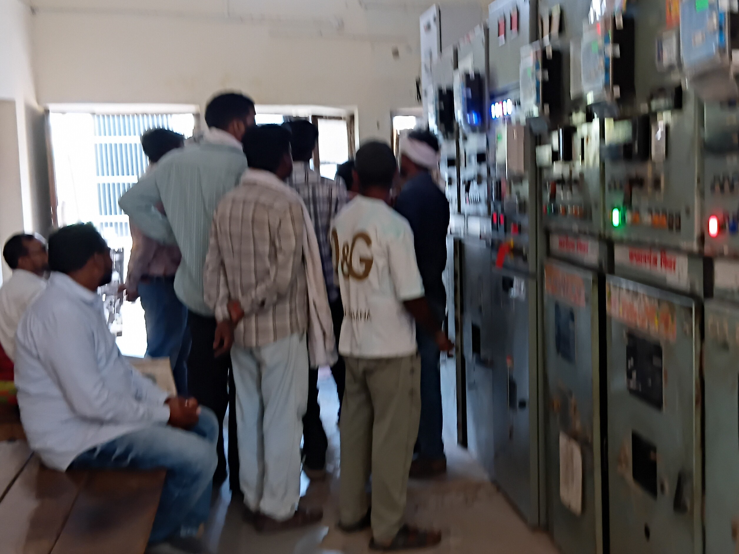 Azamgarh Power Outage | Transformer Failure Hits 500 Villages