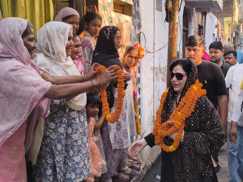 Badaun Interlocking Road Inaugurated | Rs 14 Lakh Project By Fatma Raza