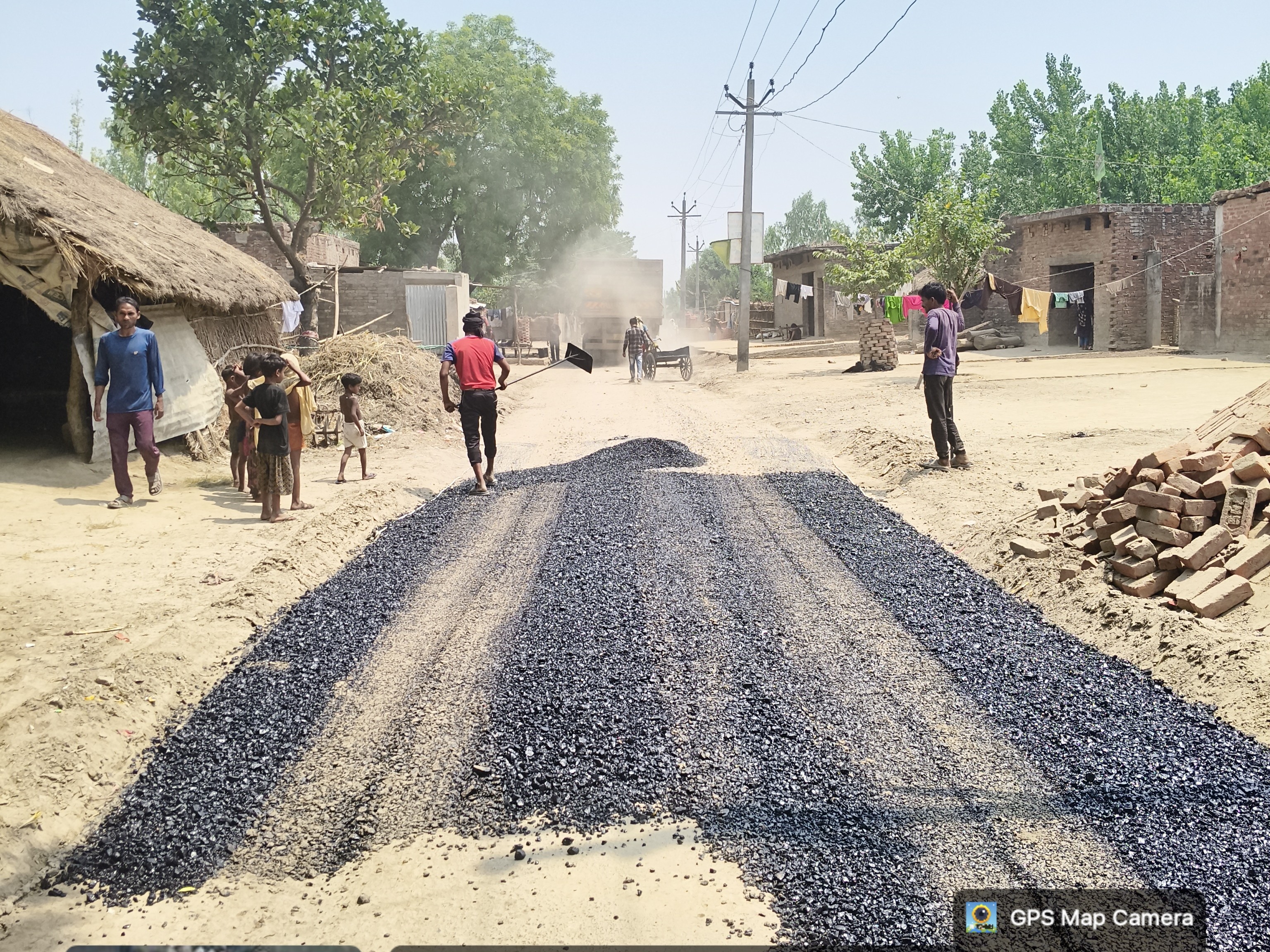 UP PWD Road Construction Quality Questioned in Bahrach