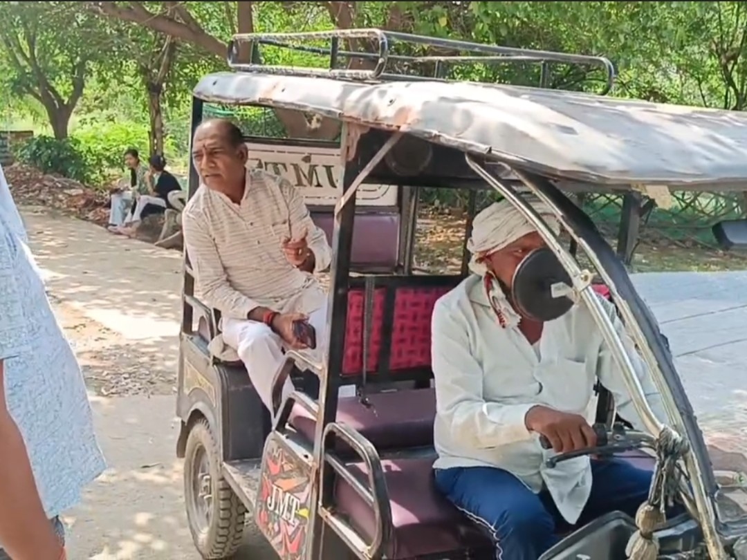 Jaitpur MLA Gaurishankar Verma Reaches Event By E-Rickshaw; PM Appeal ...
