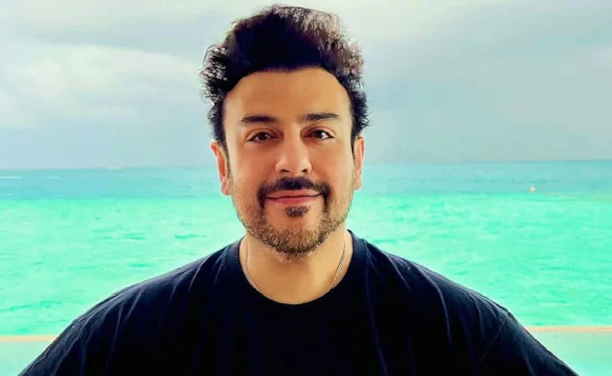 Adnan Sami Supports Arijit Singhs Retirement | Playback Singing Decision