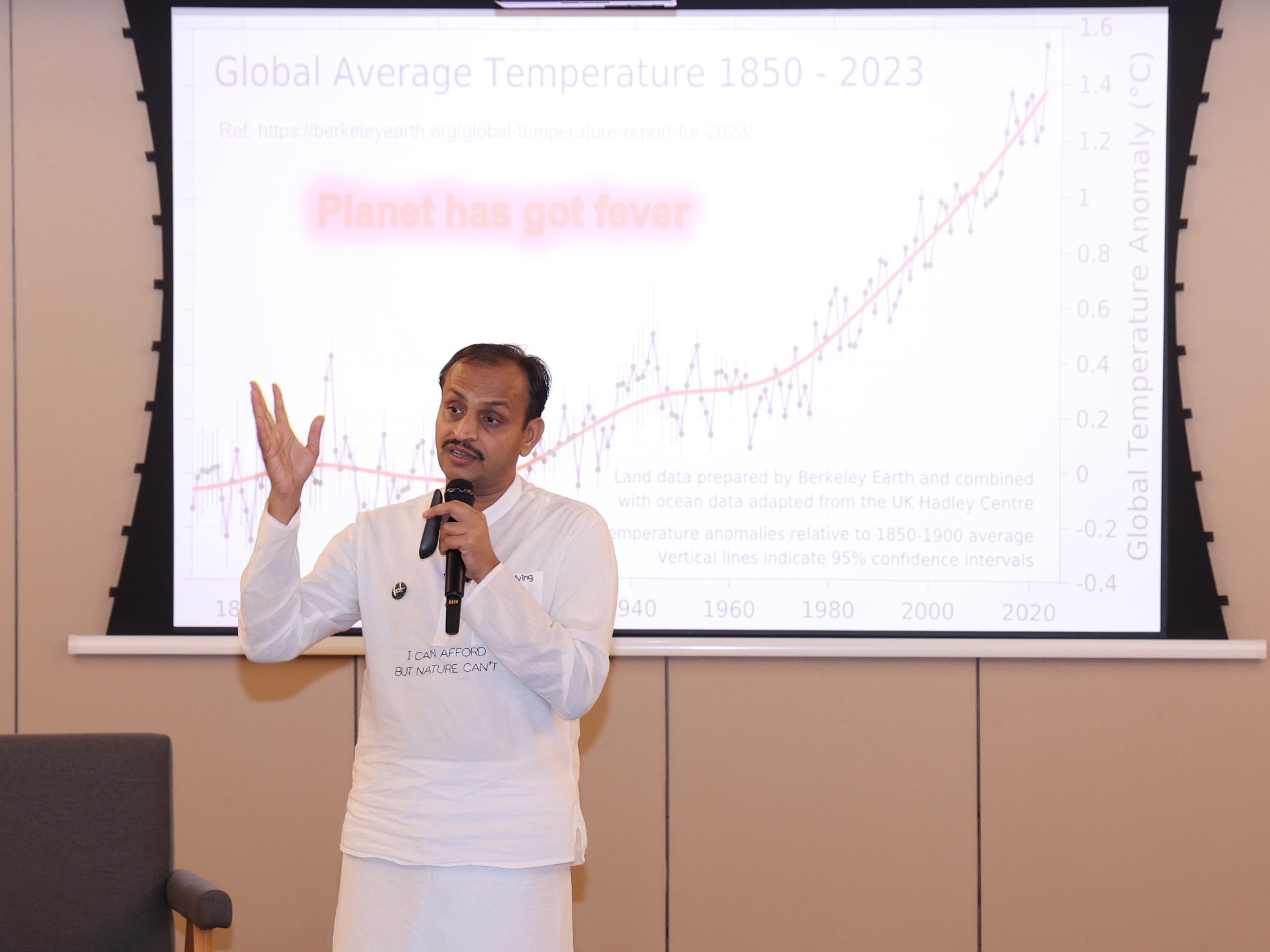 Prof Solanki Urges Youth: Use Resources Responsibly | Lucknow