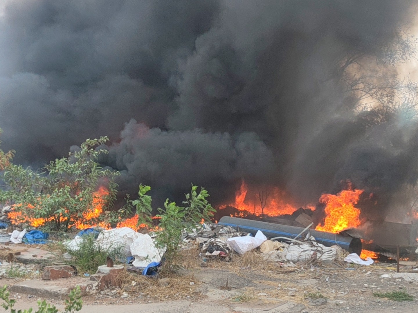 Pithampur Plastic Company Fire | Thinner Drums Blaze