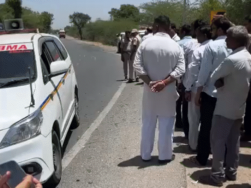 Sirohi Groom Dies 3 Days Before Wedding | Trailer Hits Bike