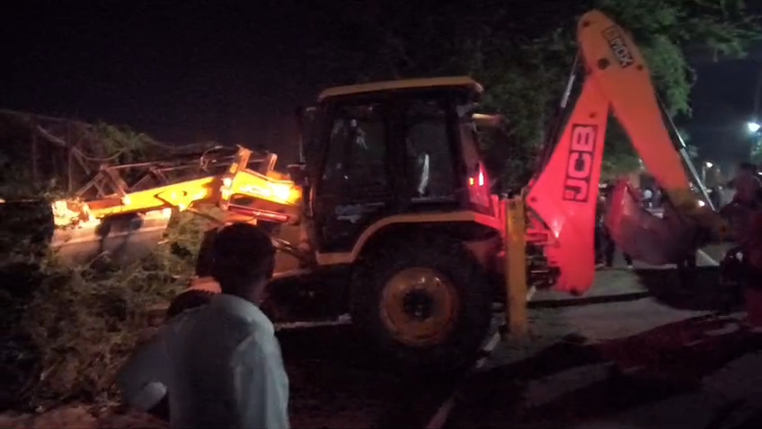 Rajgir Malmas Mela Storm Havoc | Medical Camp Tree Fall, Lightning Death