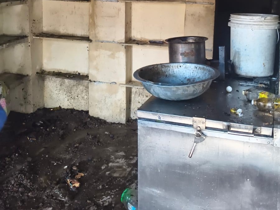 Short Circuit Damage ₹2.5 Lakh | Rajasthan Villagers Control Fire