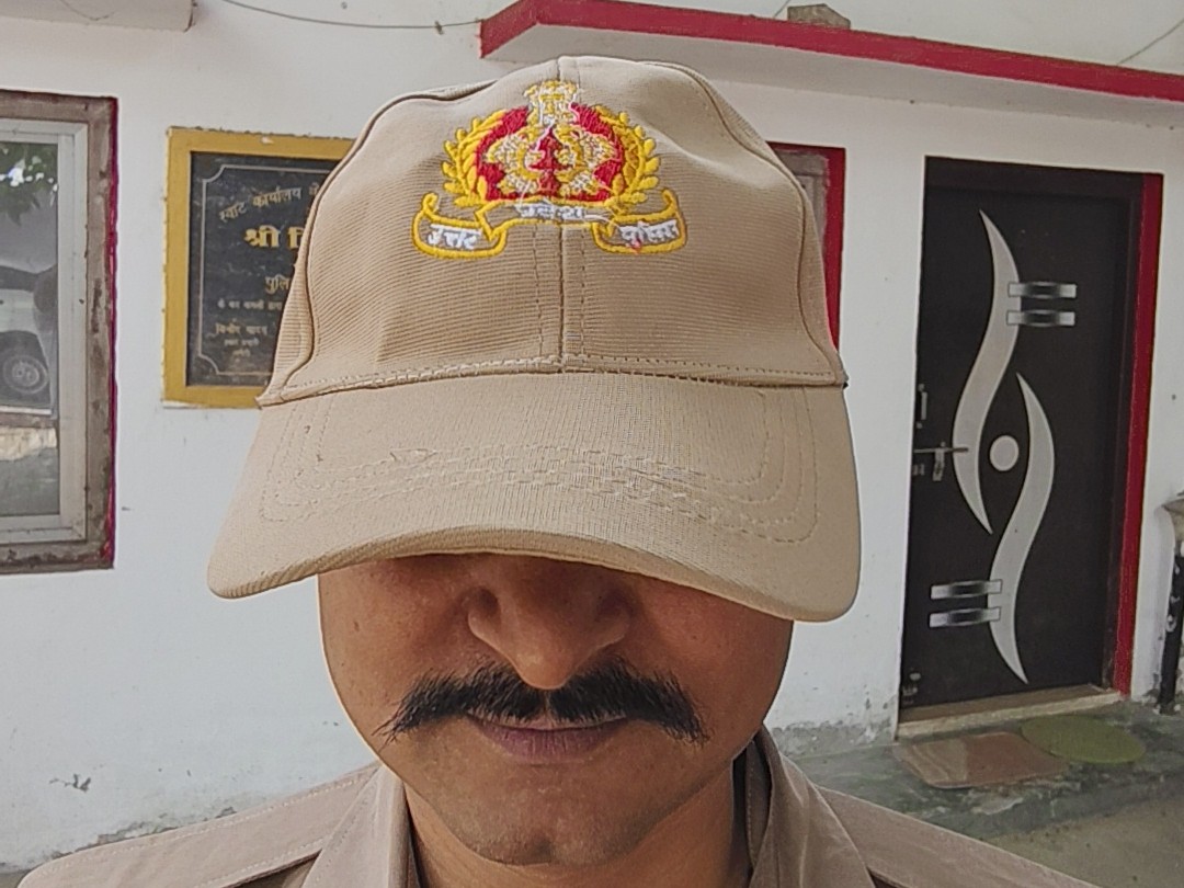 Amethi Police Distribute Summer Caps & ORS Packets to Cops Amid Heatwave