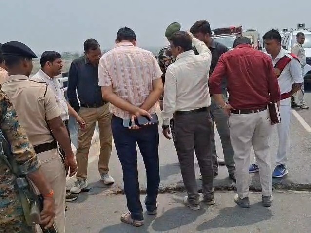 Gopalganj-Bethia Bridge Heavy Vehicle Entry Stopped | Gandak River Gap