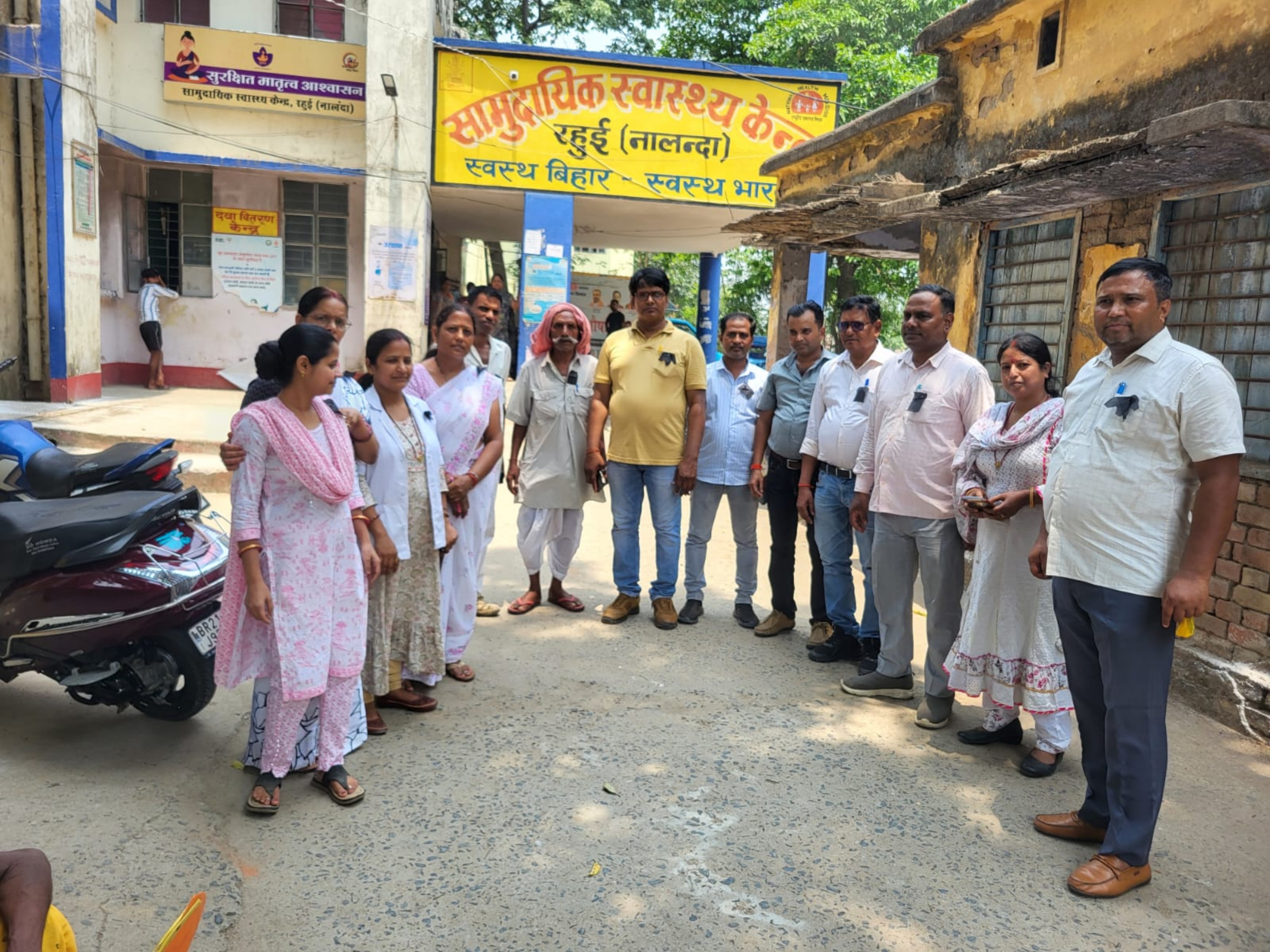 Health workers wearing black badges, protest on June 1