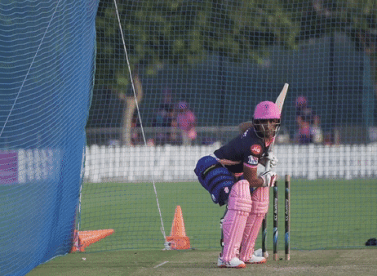 IPL 2026: Mumbai Indians Mahipal Lomror Replaces Injured De Kock, Bawa ...