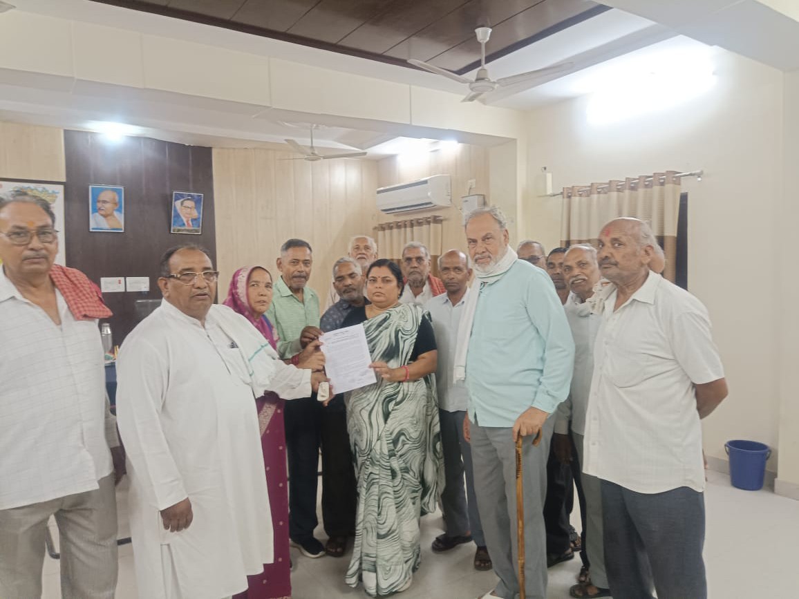 Rajakhera Pensioners Demand RGS Solution | SDM Meena