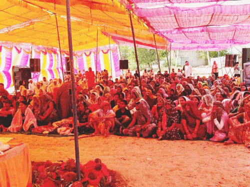 Nadbai Gangrauli: Grand Kalash Yatra Kicks Off Bhagwat Katha | Bhakti ...