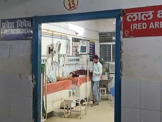 Jamui Yajna Mela Girl Faints on Swing | Hospitalized Serious Condition