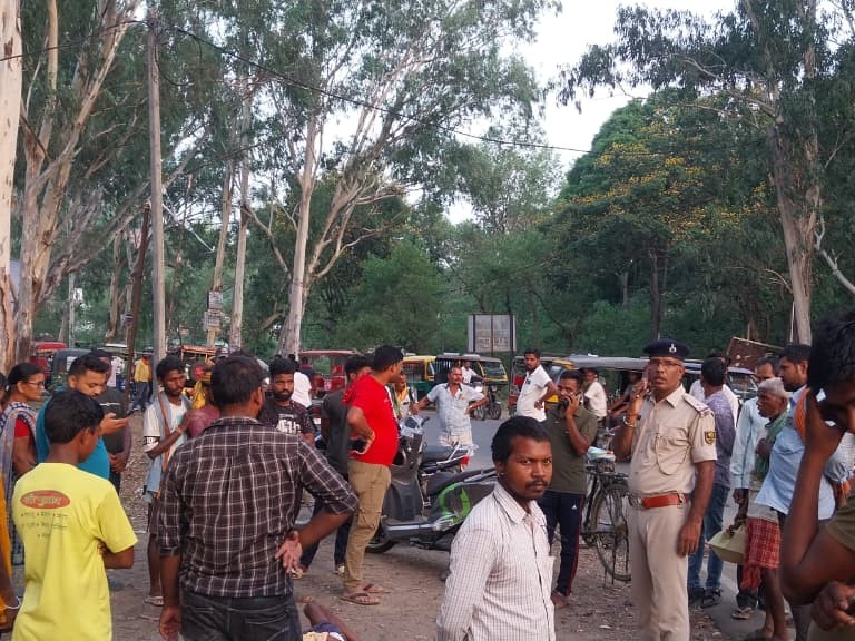 Jamui Elderly Death | Patouna Chowk Medicine Found