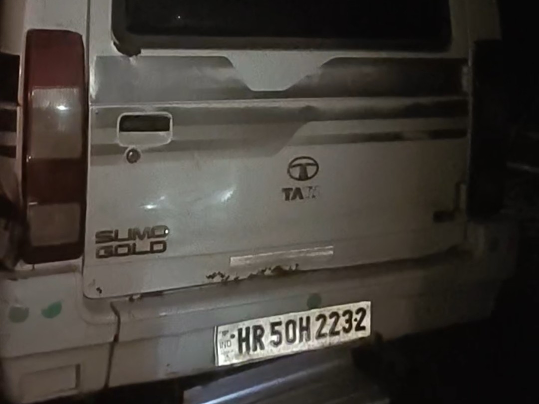 Mathura Govardhan Ading Forest | Suspect Tata Sumo Fled, Police Seized
