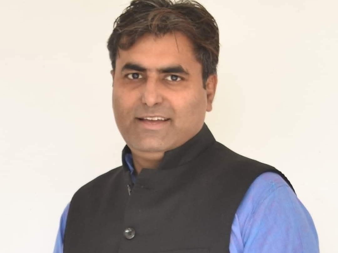 Rajad Leader Shashwat Gautam Targets Ritu Jaiswal Joining BJP
