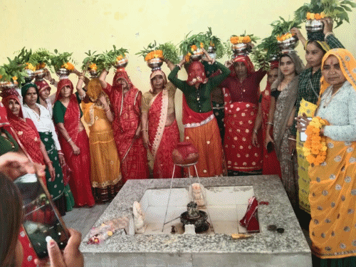 Kodyai Women Take Out Kalash Yatra, Pledge Water Conservation