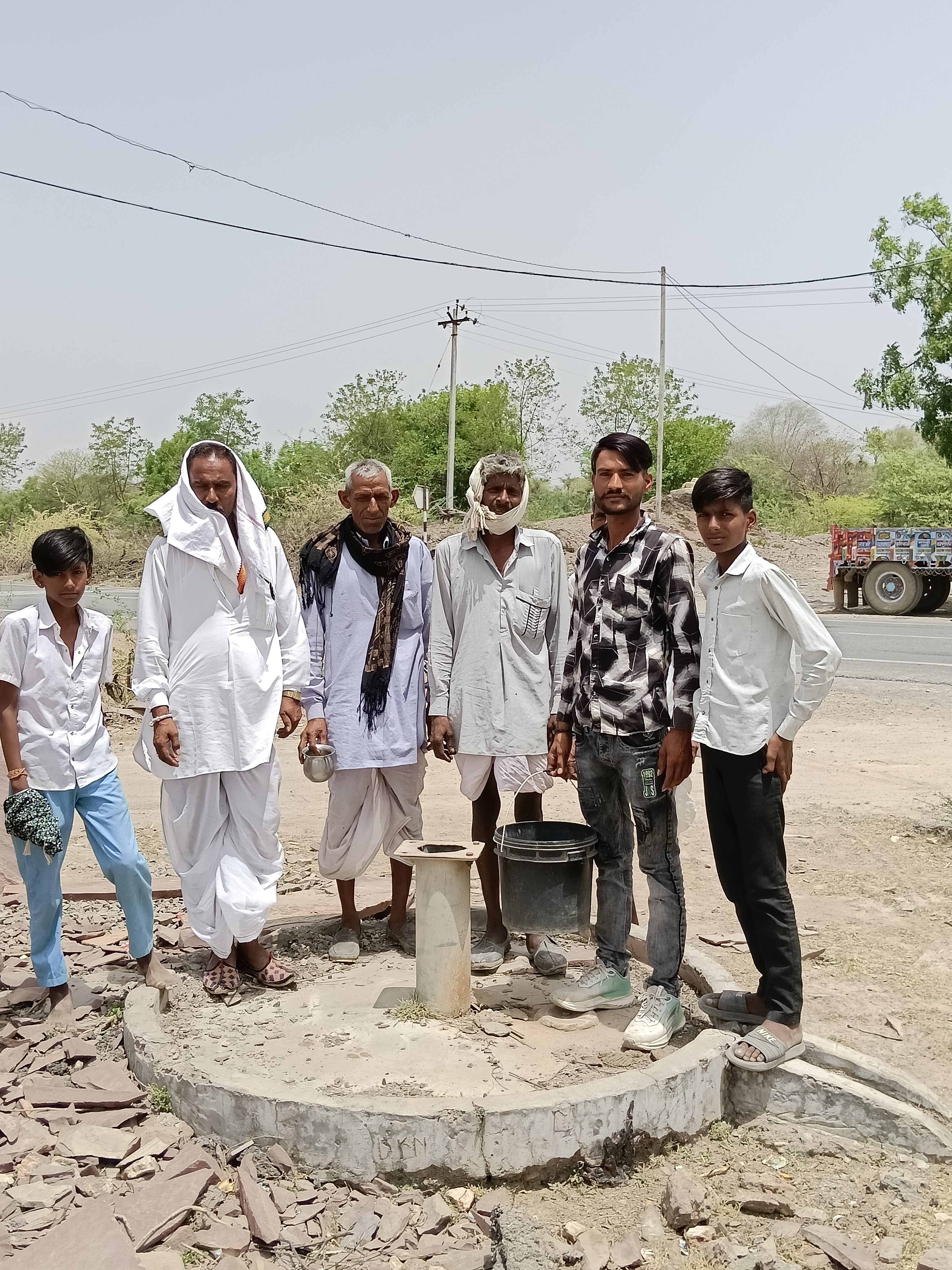 Hand pump out of order for five years, pedestrians and shopkeepers face ...