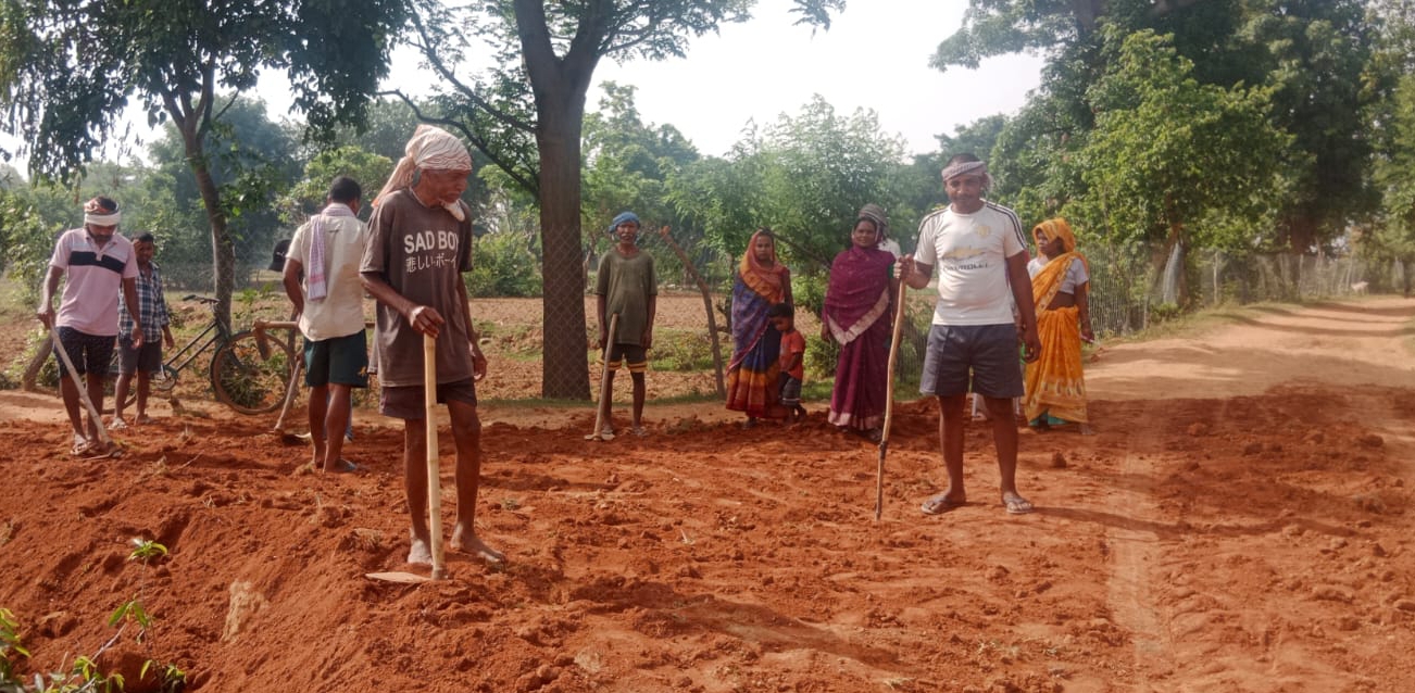 In Amba Toli of Palkot, villagers transformed a one-km dilapidated road ...