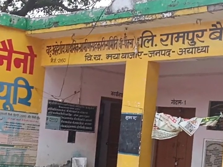 Maya Bazaar Farmers Face Water Crisis Amid Heatwave; Broken Tap Neglected