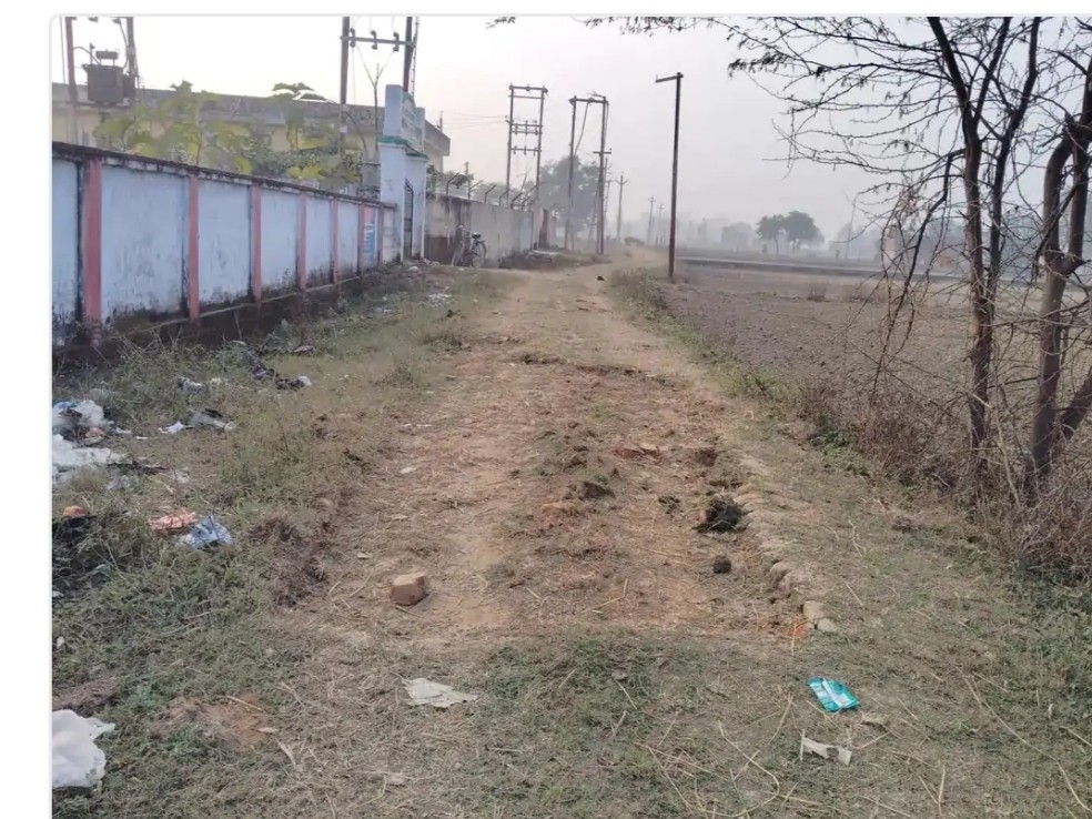 Ikona School-Power House Road Dilapidated | Locals Face Issues