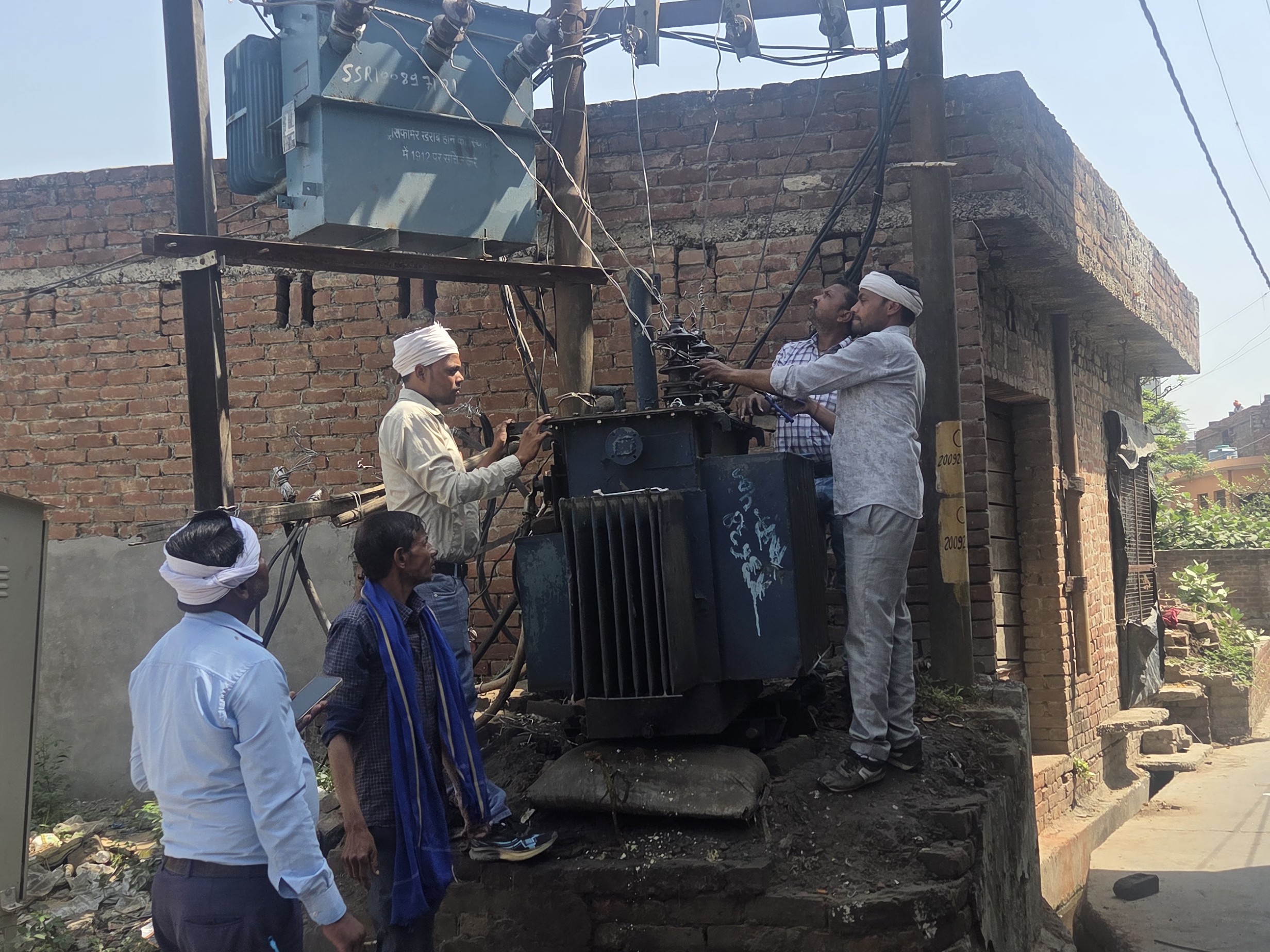 Kaimganj Power Outage: Heat Grips Consumers as Transformer Blast Hits ...