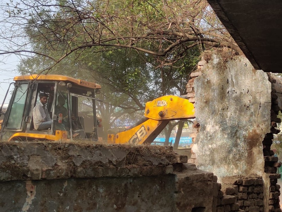 Harda Traffic Jam Spots Encroachments Removed; Dilapidated Houses ...