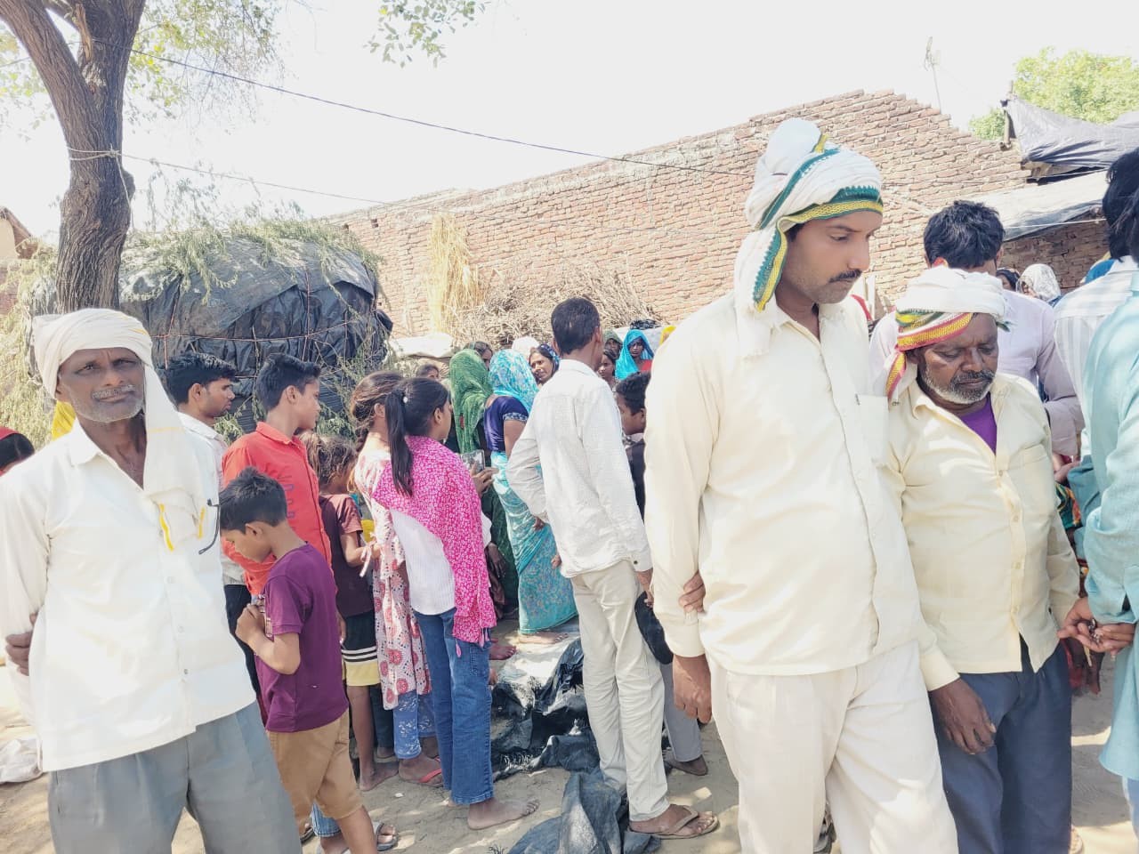 Shahjahanpur Youth Suicide | Online Poison Delivery Man Handed Police