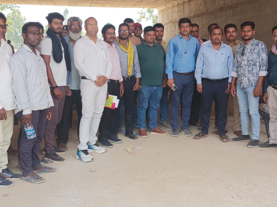Korba DBL Company Gate Protest Ends | Road Repair Assurance