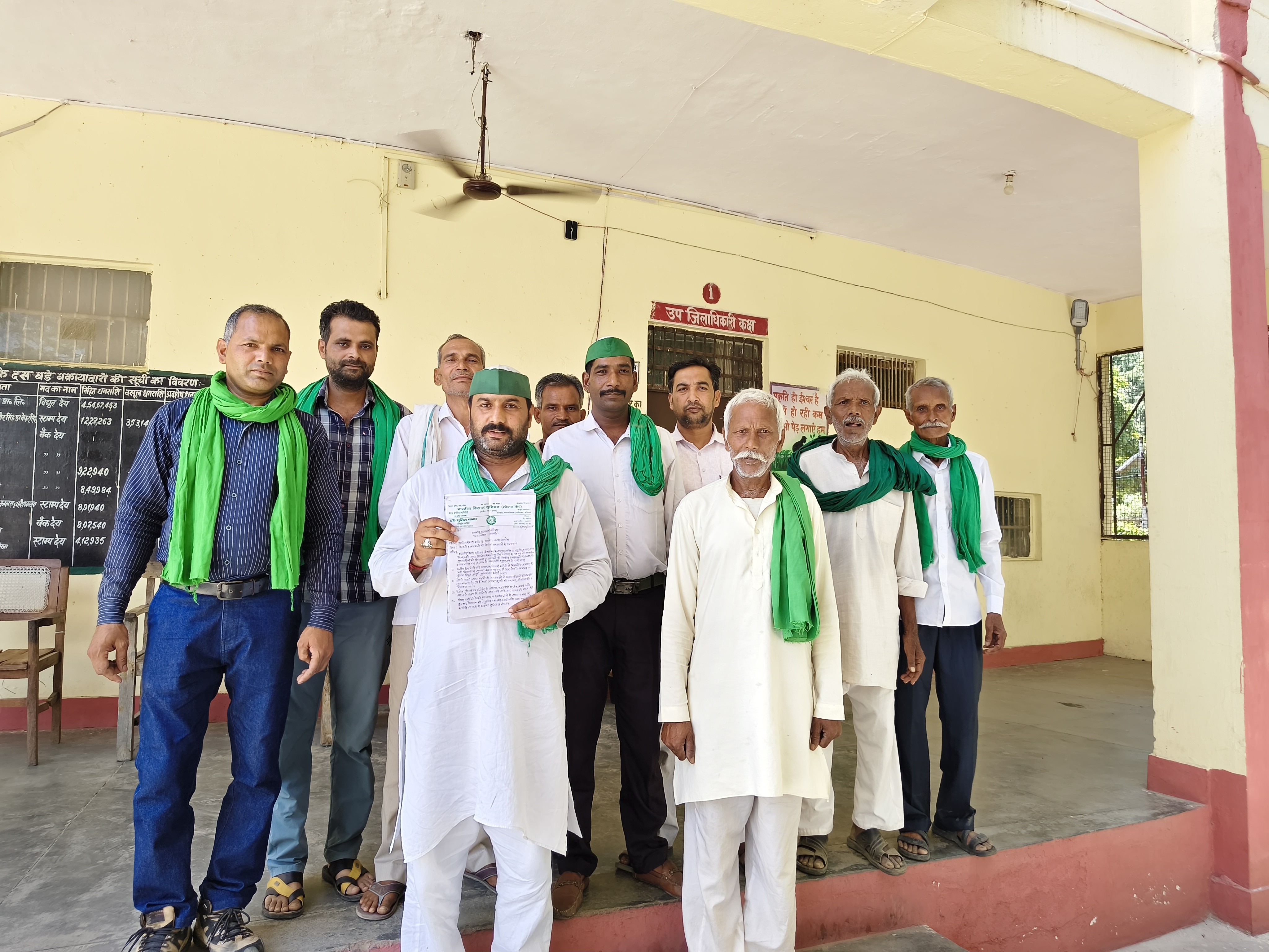 Mandi Dhanora Farmers Warn Protest: Health, Power, Stray Animals