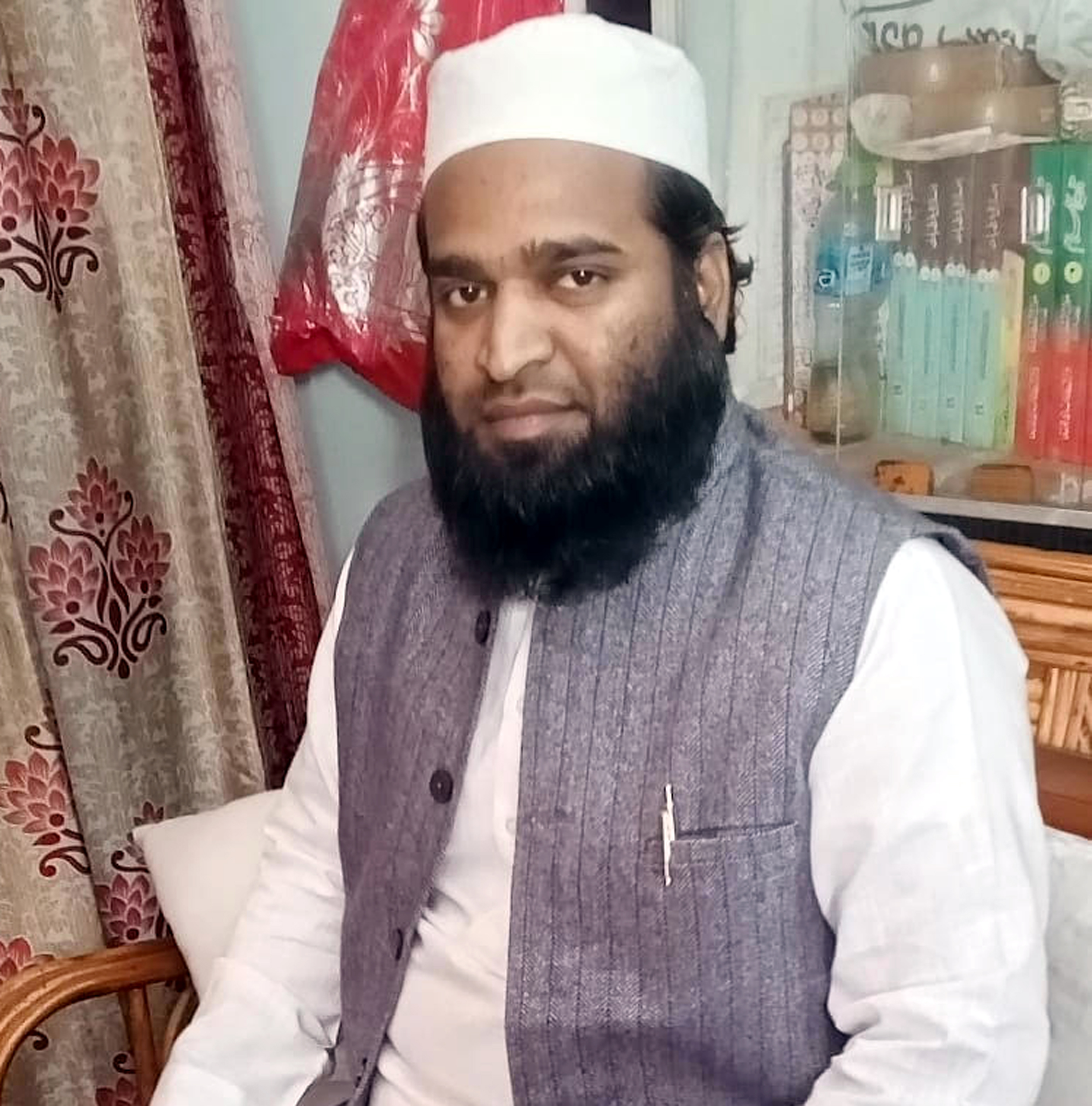 Government should declare cow as national animal: Imam Qari Naseem
