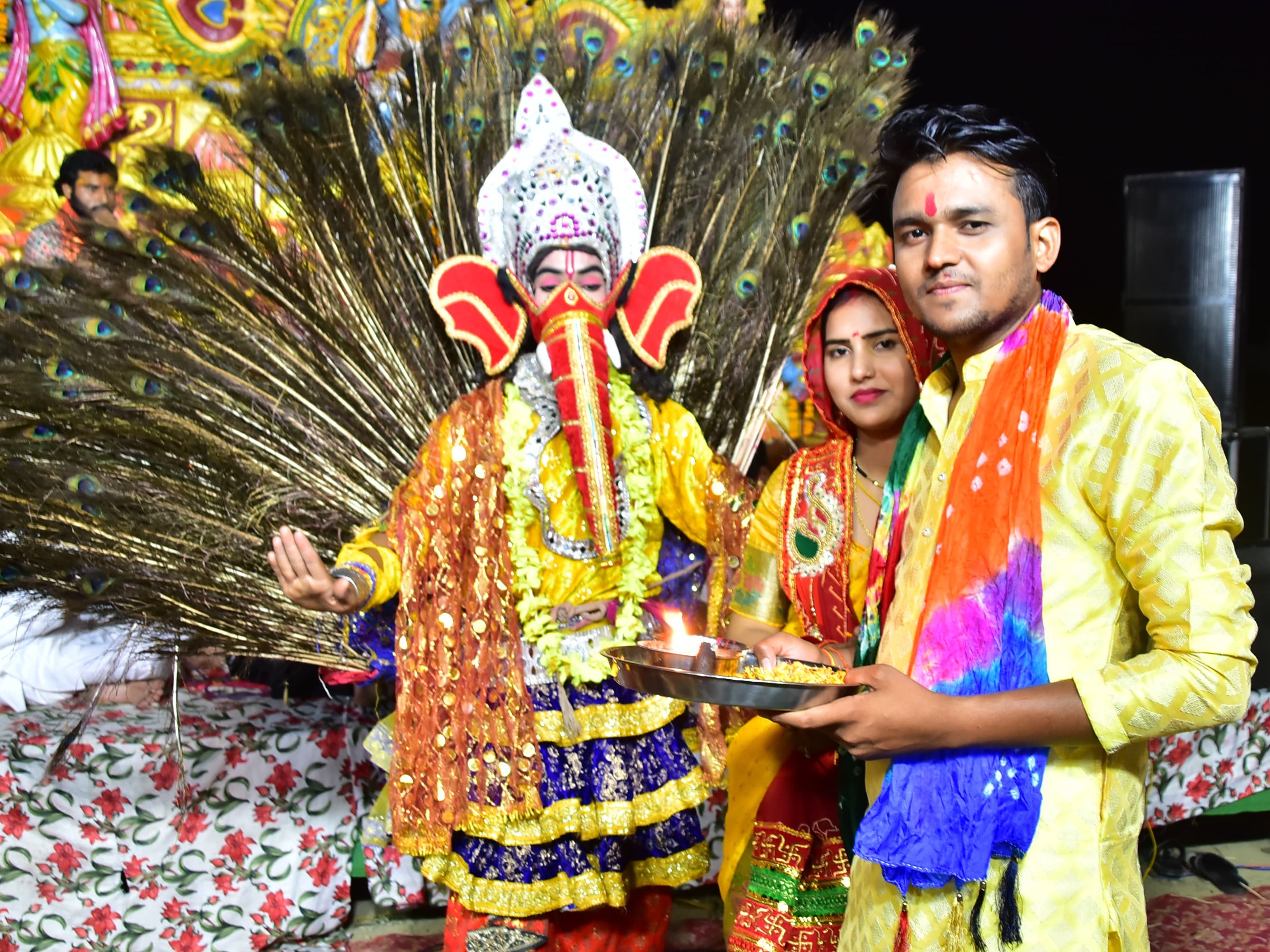 Naval Tiwari Poojan With Wife | Swami Kumaranand Giri | Mainpuri Vidur ...