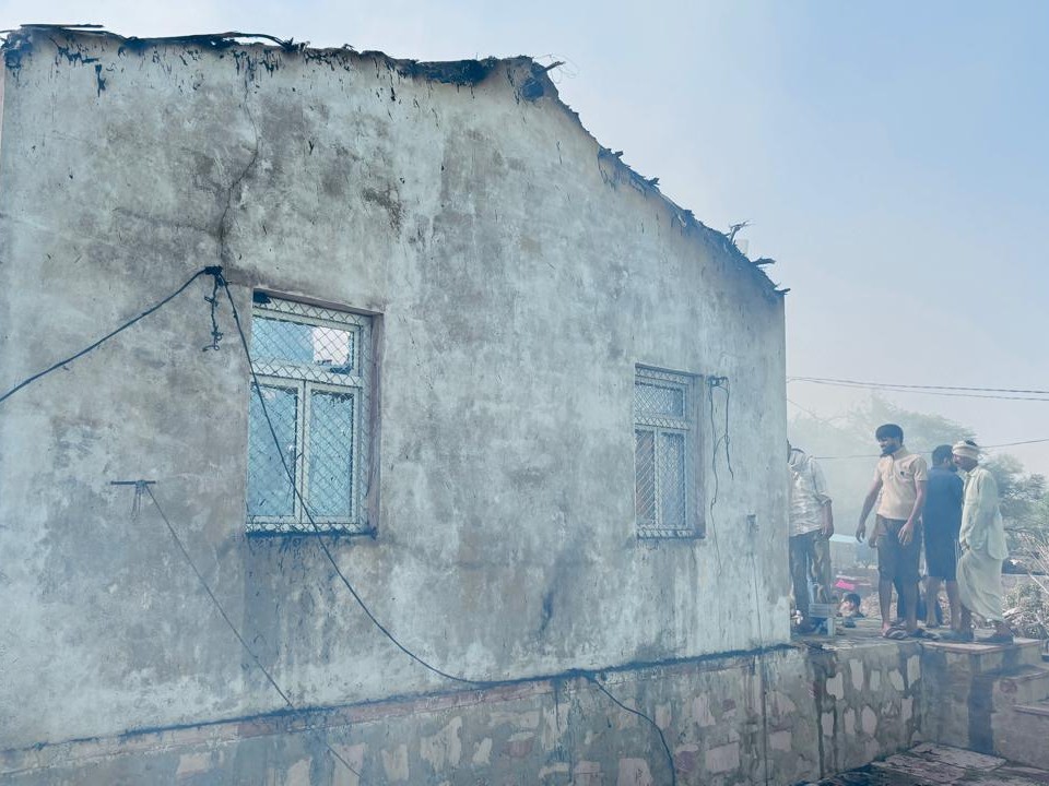 Bayana Chaknavali Fire: ₹2.5 Lakh Loss, Buffalo Burnt Alive
