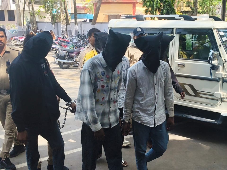 Barwani Police Nab 6 in Beer Loot Case | Rs 13.40 Lakh Stolen Recovered