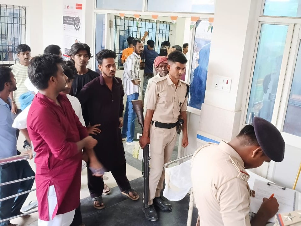 Latest Siwan News (सीवान न्यूज़): पढ़ें 28 मई के ताज़ा समाचार दैनिक ...