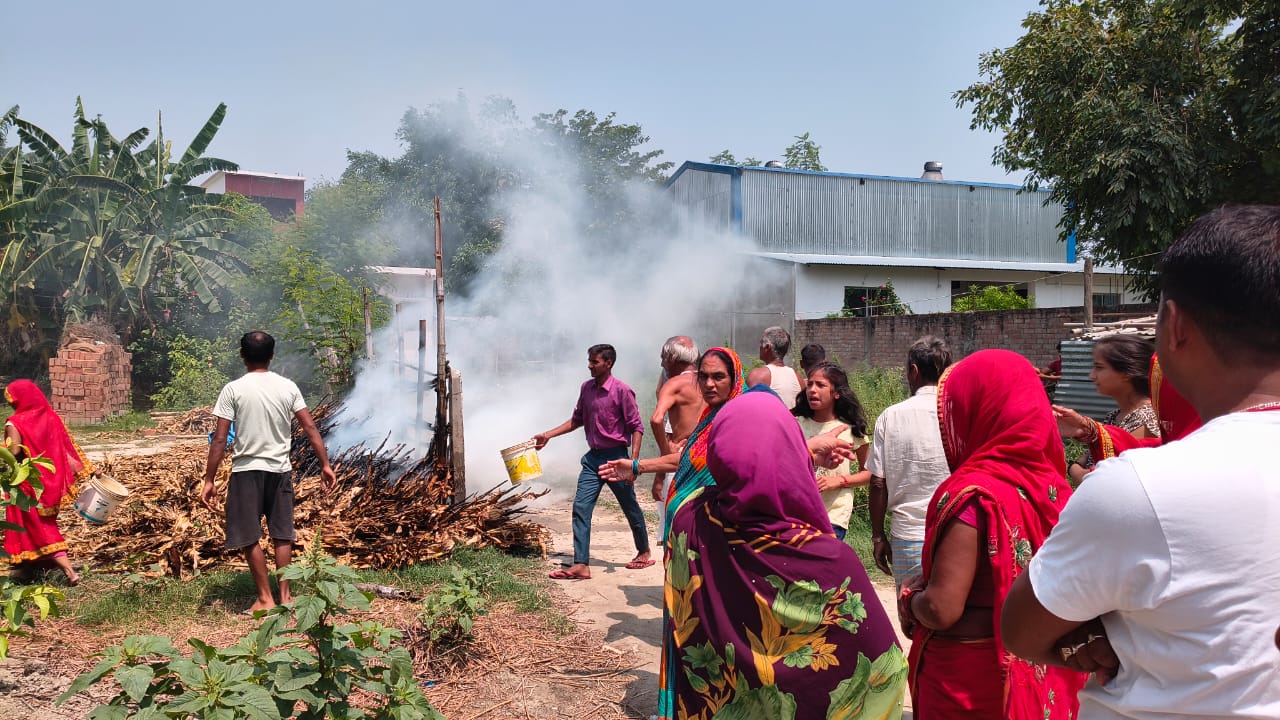 Fire broke out in a corn field, a major accident was averted due to ...