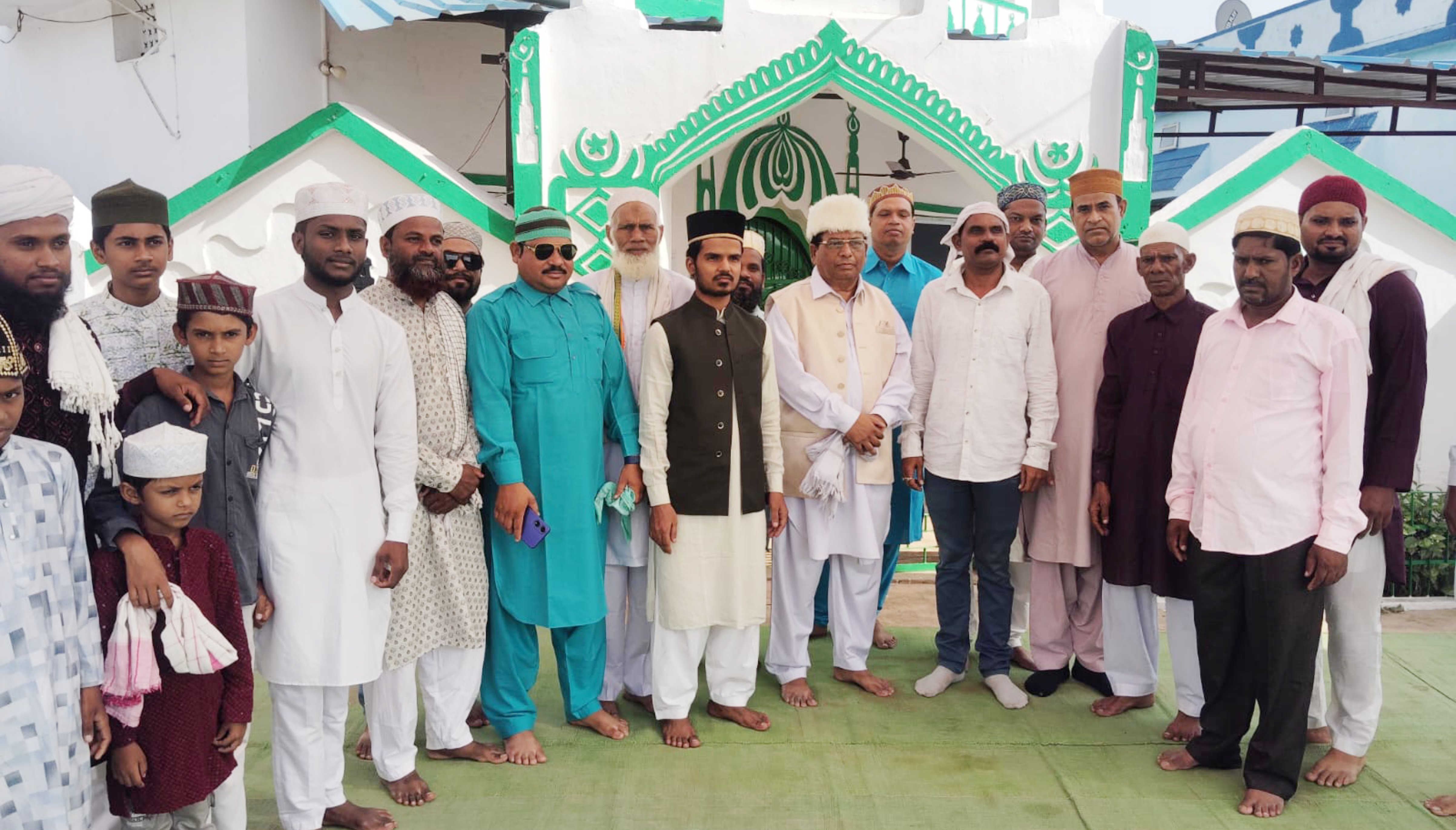 Bakrid celebrated in Hathbandh, message of sacrifice and renunciation given