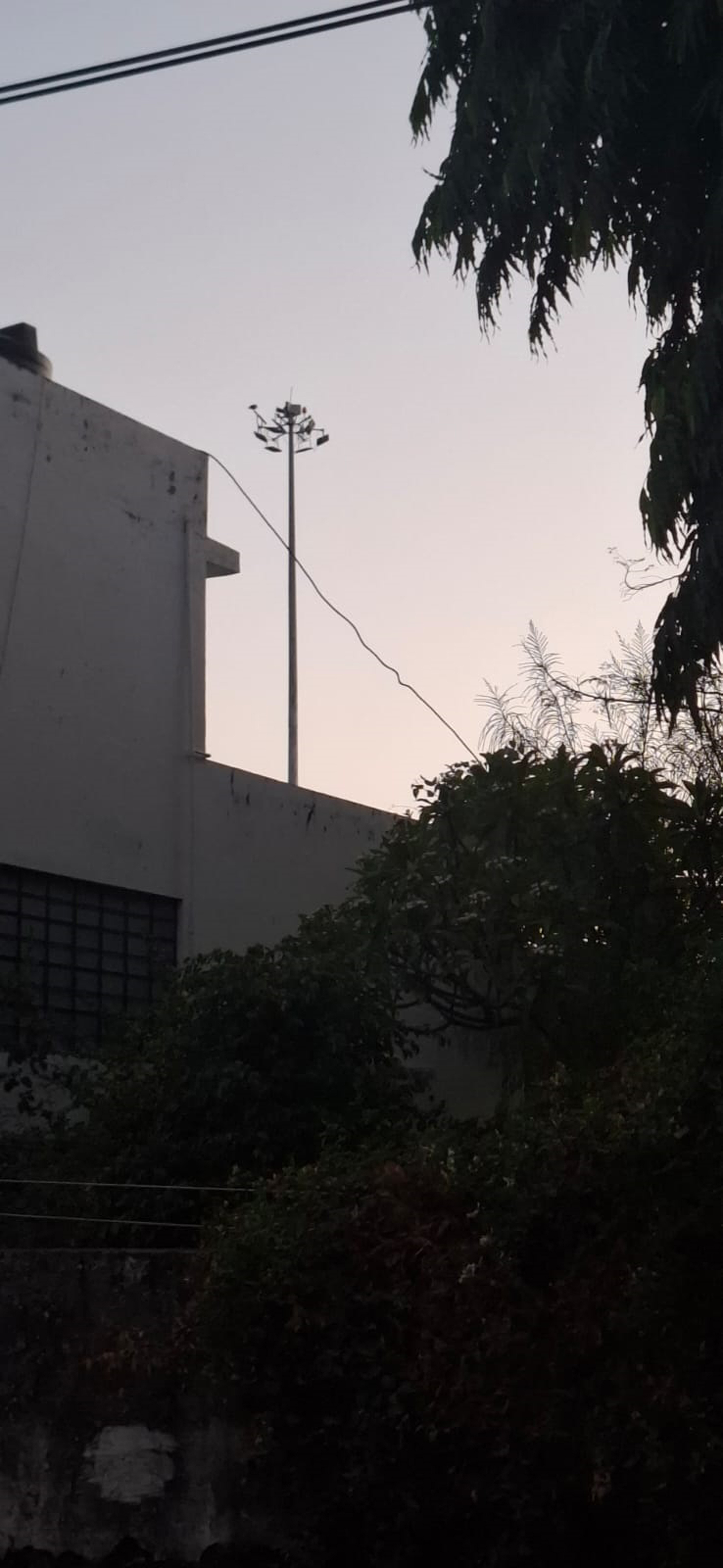 High mast lights behind CPS are off, lakhs of rupees budget is going waste