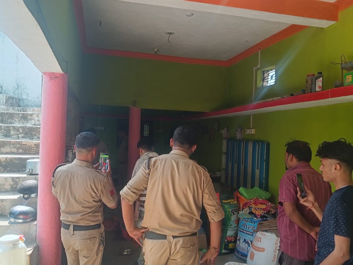 Byawra Robbery: Couple Tied Up, Looted Rs 3 Lakh Jewels & Cash