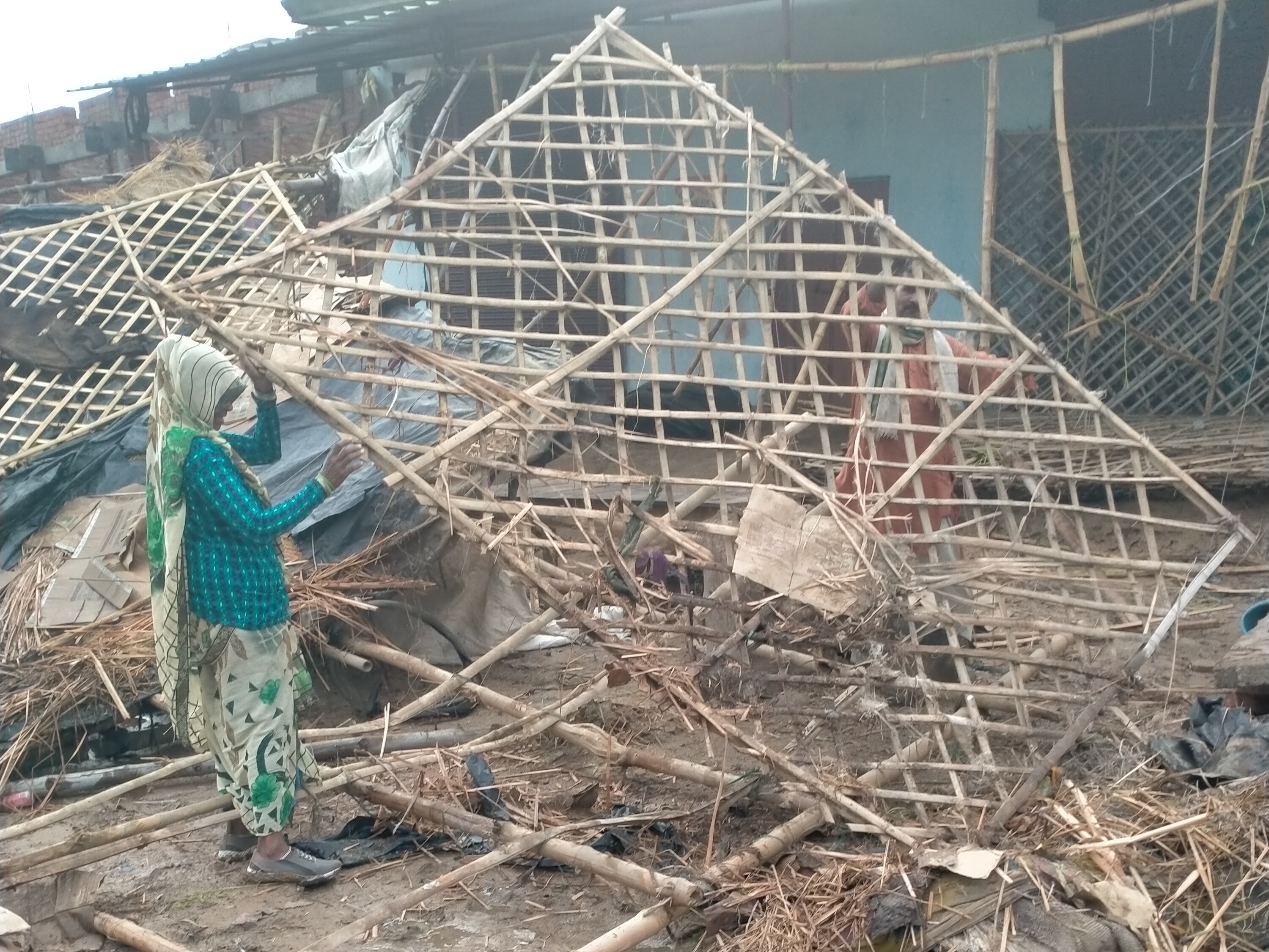 Kamasin Storm: Tin Sheds Blown Away, Trees Fall, Power Outage