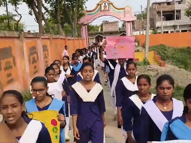 Vidyapati Nagar Girls Launch Hygiene Awareness Rally; Menstrual Week Begins