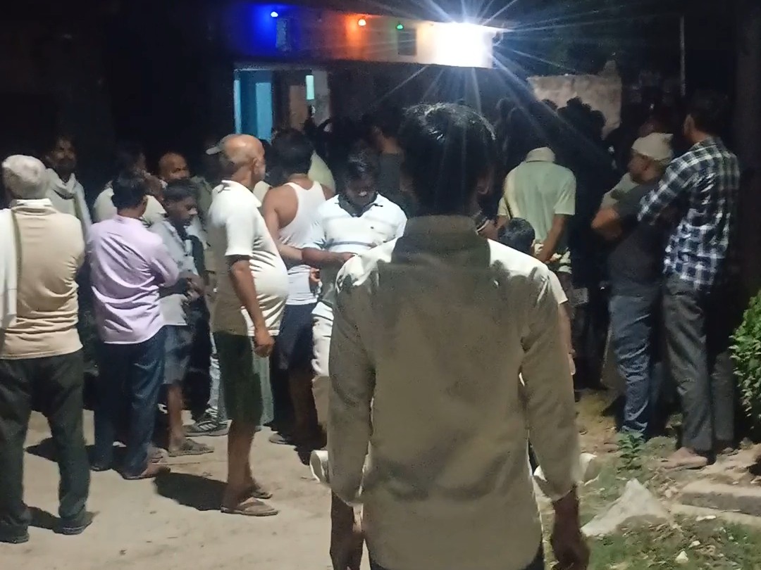 Gonda Accident: Battery Rickshaw Collision Kills Nanhe Mishra, Driver ...