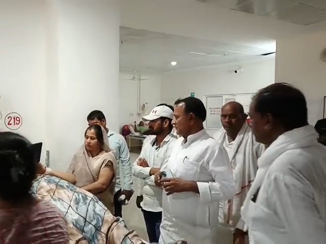 Chandauli SP Leader Gargi Singh Patel Meets BJP Ex-Chief Rana Pratap ...