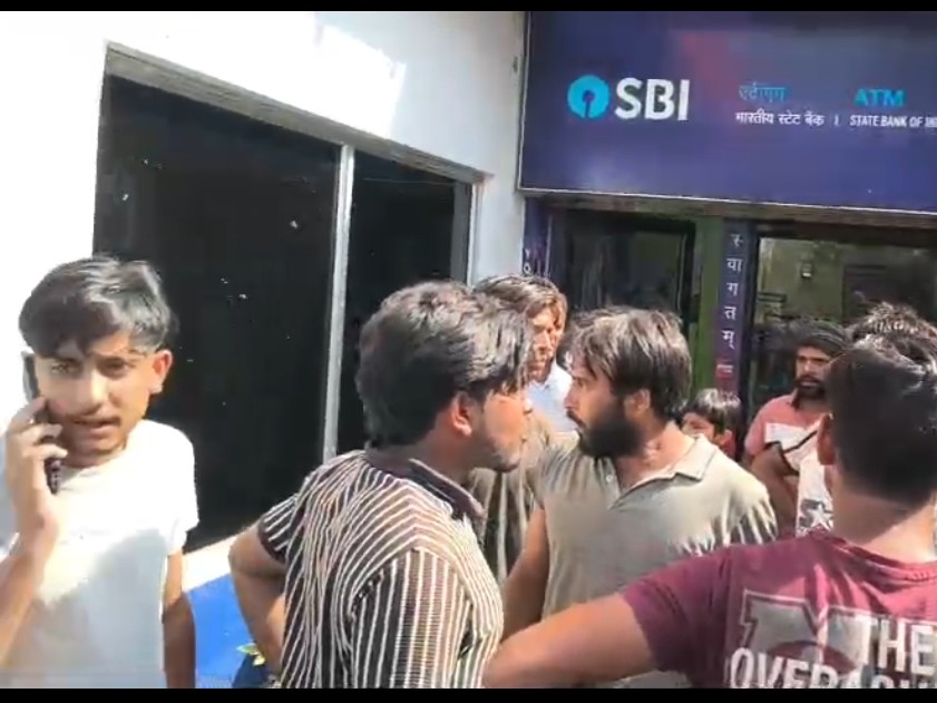 Sardhana Petrol Pump Fight Video Viral | Police Probe Ghatouli Allegations