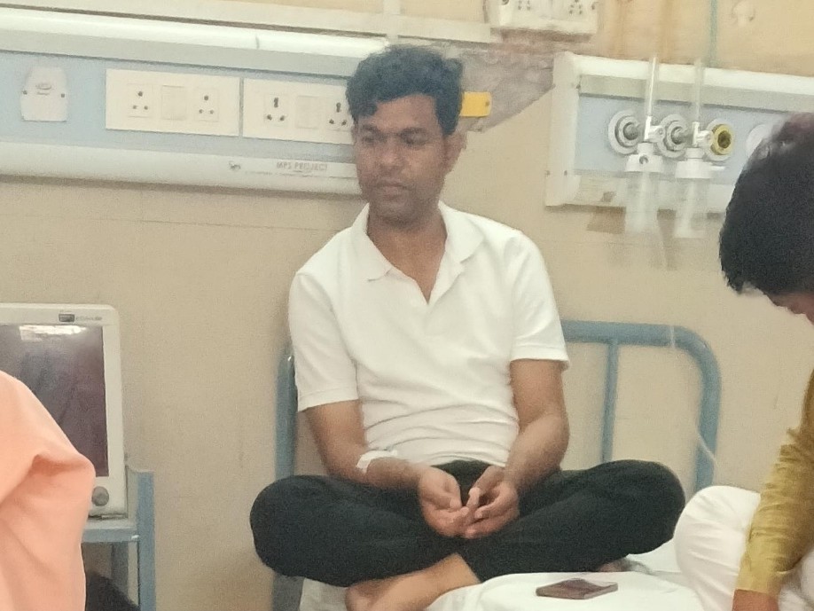Fatehpur Youth Snakebite | Hospital Refer After Sleeping