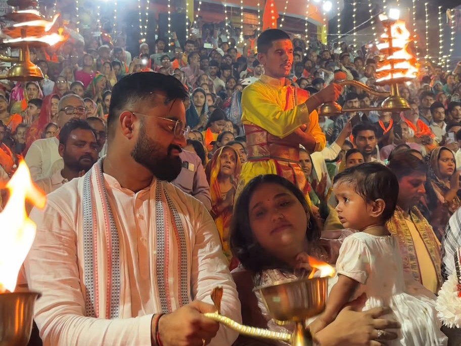 Buxar Ganga Aarti | 25,000 Devotees Participate in Grand Event; BJP ...