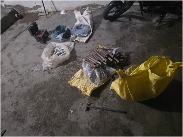 History Sheeter House Raided: 30Kg Ammonium Nitrate, Explosives Seized